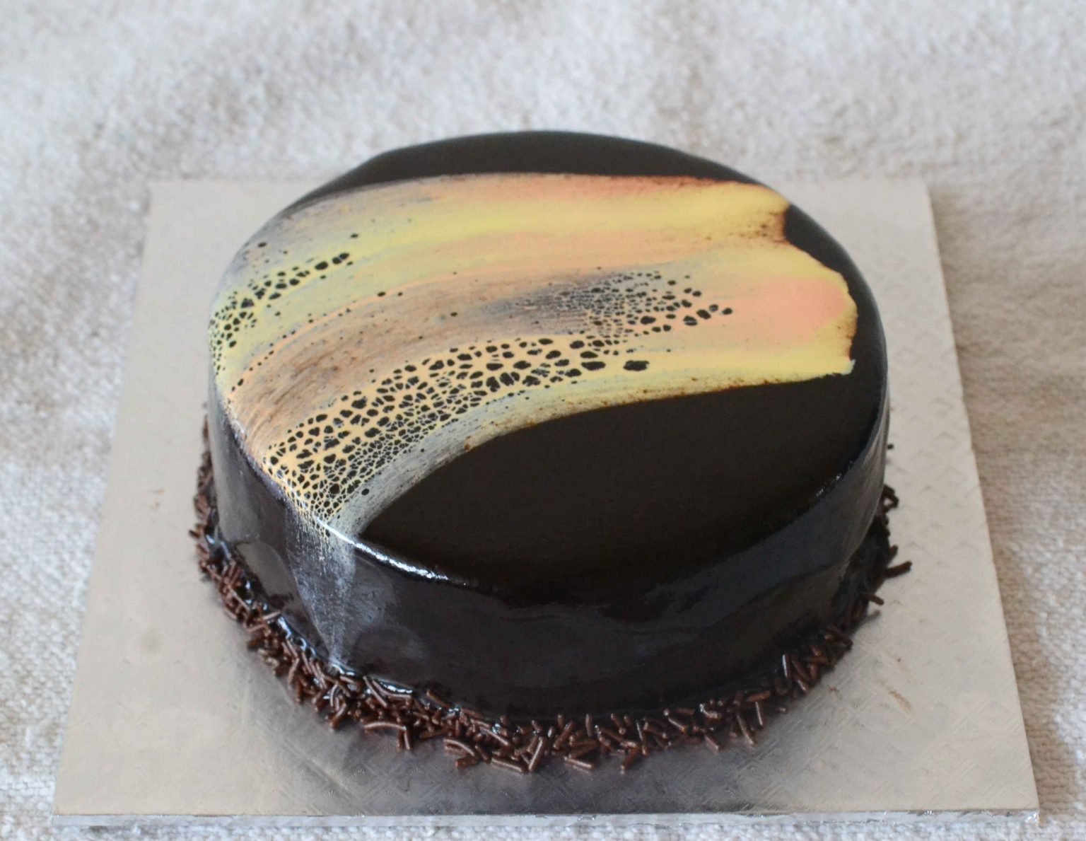 Neutral Mirror Glaze Recipe: 5 Steps to Perfection | Kitchen Aiding